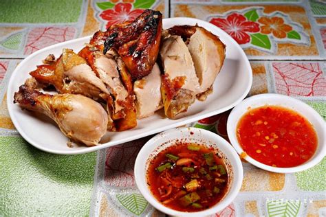 清邁古城區米其林美食 Sp Chicken 東北烤雞專賣店 必比登推薦晚來就吃不到啦 樂活的大方