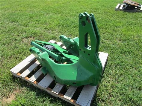 John Deere Set Of Loader Mounting Brackets And Hardware Agriculture Bigiron