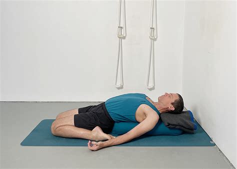Virasana Steps