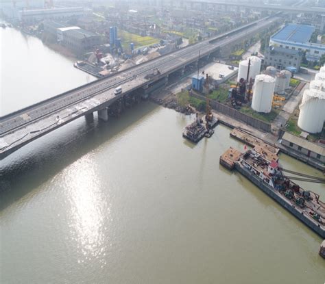 南通市通扬线（九圩港船闸及通江连接线段）航道整治工程 桥梁整体顶升改造工程tyx Sg Ql1标段正在紧张施工中 公司动态 上海先为土木工程
