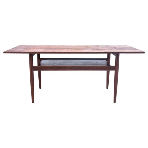 Linear Design Coffee Table For Sale At 1stdibs