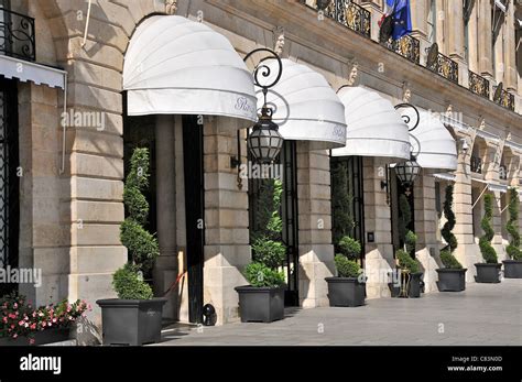 Hotel Ritz Facade Place Vendome Banque De Photographies Et Dimages à
