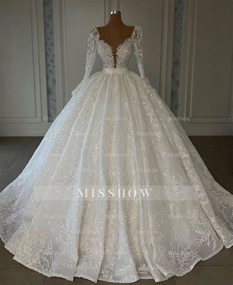 Luxury Princess A Line V Neck Lace Wedding Dresses With Long Sleeves