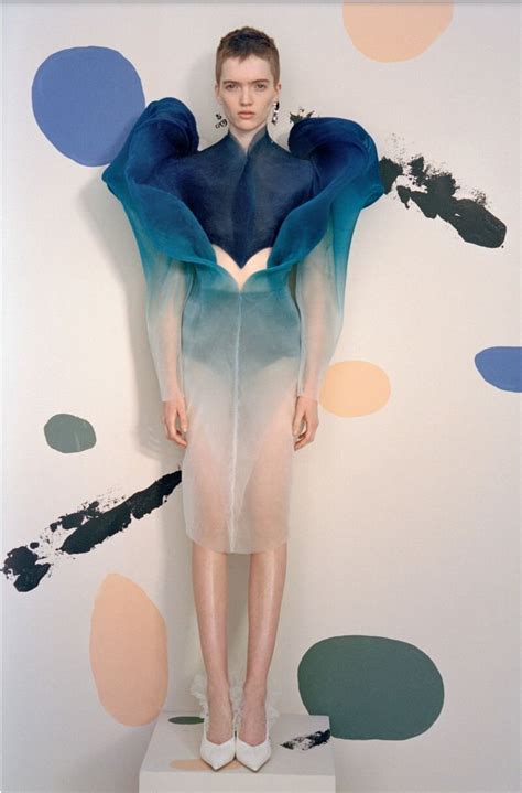 Ruth Bell Modern Art Goddess By Yelena Yemchuk In Vogue China — Anne Of