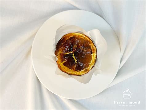 유산지 바스크 치즈케이크 모형 프리즘무드