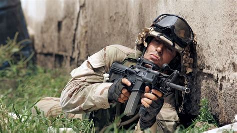 Generation Kill Season 1 Episode 7 Bomb In The Garden Watch Online