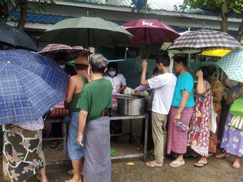 ဗဟန်းမြို့နယ်၊ ငါးထပ်ကြီးတောင်ရပ်ကွက်တွင် ပြည်သူများလက်ဝယ်အရောက် ဆီ၊ က