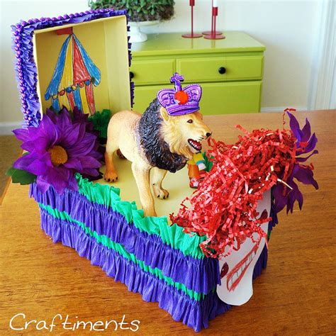 Miniature Mardi Gras Float From A Shoebox