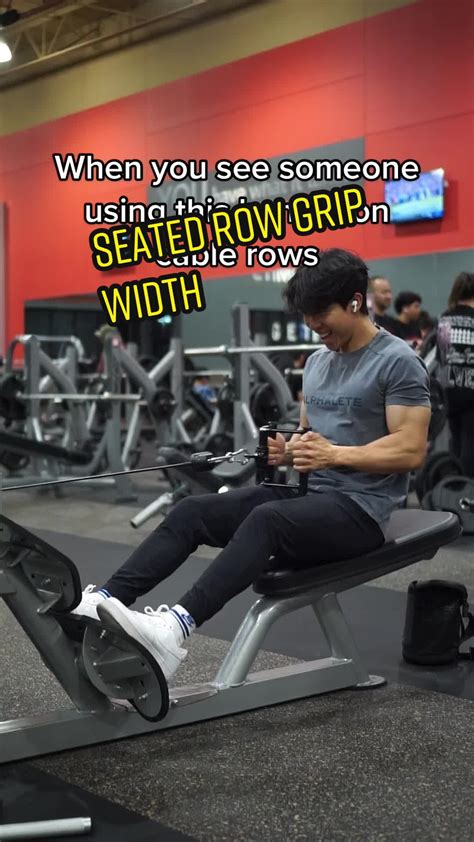 Seated Narrow Grip Cable Rows