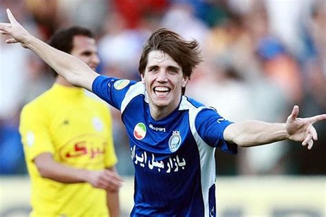 خاطره انگیزها؛ گل قهرمانی جانواریو برای استقلال ویدیو ورزش سه