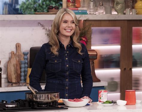 Claire Sisk On This Morning Tv Show In London 10 10 2024 • Celebmafia