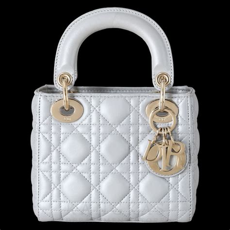 신품급 중고명품 캉카스백화점