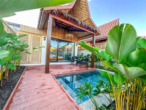 Vip Glass Villa 2 Reca Resort The Bali Of Pampanga