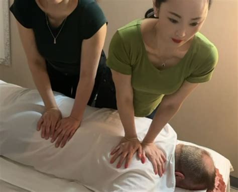 60 Minute 4 Hands Massage Sisters Massage