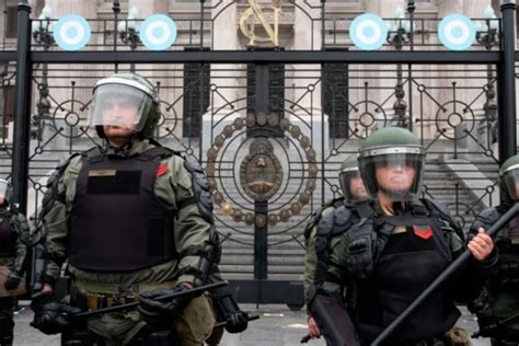 Protestas En El Congreso Por La Sanción De La Ley Bases Y La Activación