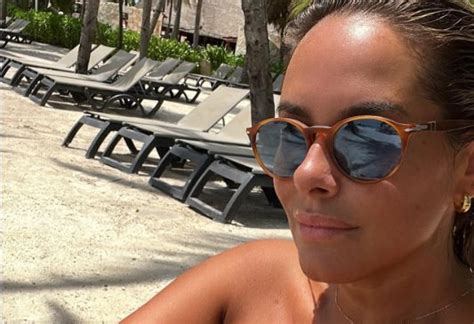 Após Mostrar Se Nua Helena Isabel Foi Questionada O Que A Leva A Exibir Se Assim Nas Redes