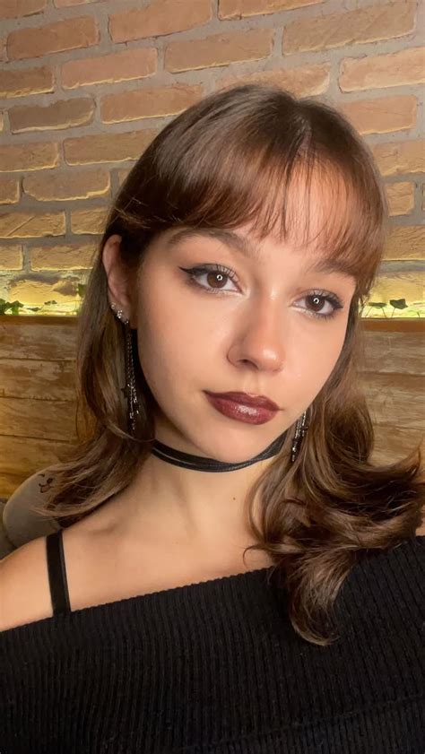 Júlia Gava Makeup Transition Instagram
