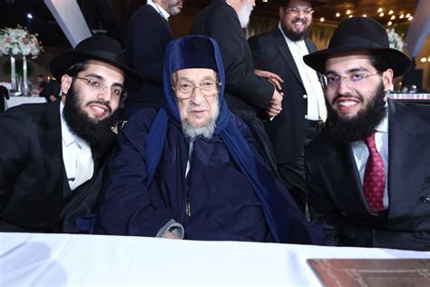 הבן של המשבק של הבבא ברוך התחתן עם נכדת הבבא סאלי תיעוד