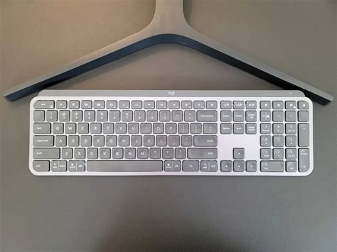 Logitech Mx Keys Advanced Illuminated Wireless Keyboard Size Regular