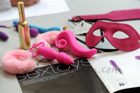 De Compras En Un Sex Shop