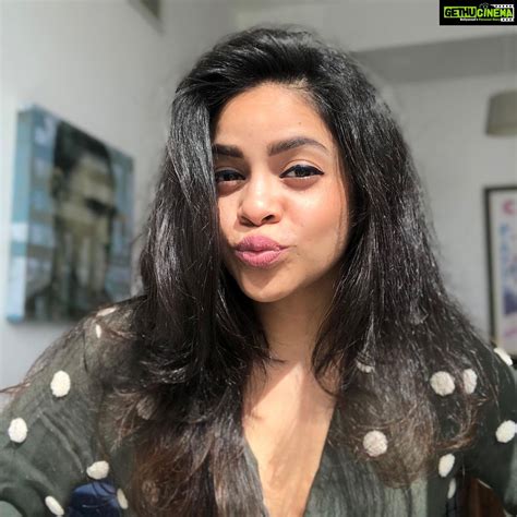 Sumona Chakravarti Instagram Aunaturale 🦋 Gethu Cinema