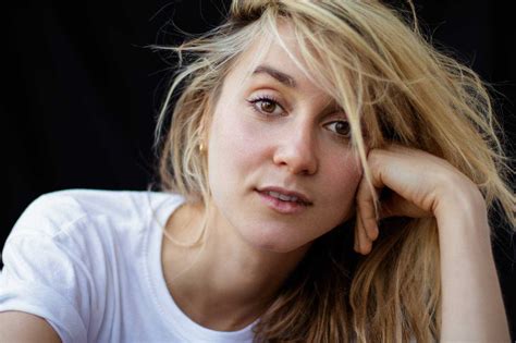 Julia Akkermans Altura patrimonio neto edad quién hechos biografía