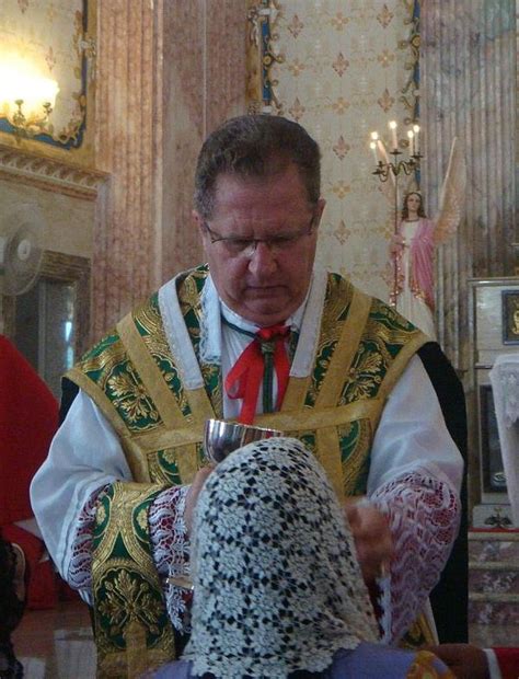 Biskup Fernando Rifan Správca Jedinej Cirkevnej Jurisdikcie Kde Sa