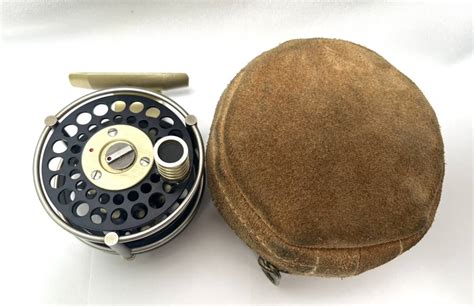 Ath Ari T Hart Traun F1 アリ・ハート トラウン F1 リール フライリール ソフトケース付属 Tanuki Shop