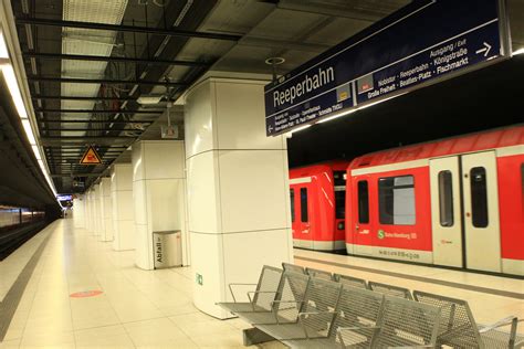 Rätselhafter Fall Frau Verschwindet In Hamburger S Bahn Tunnel Mopo