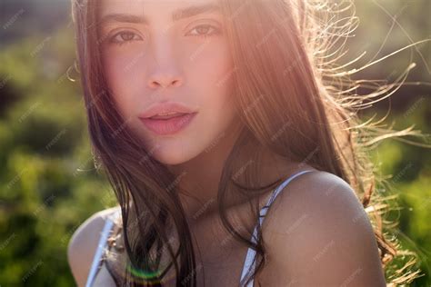 Premium Photo Portrait Of Beautiful Model With Natural Nude Make Up