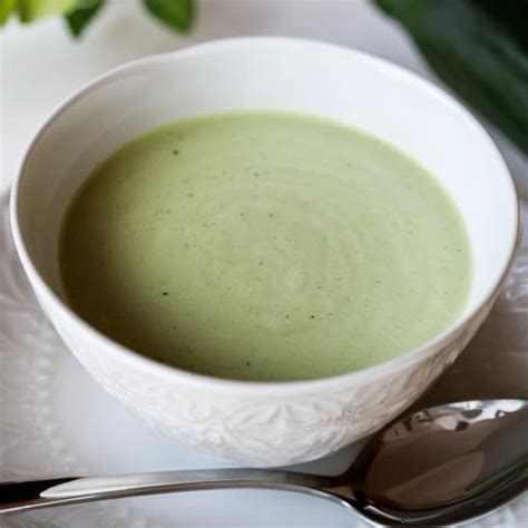 Sopa Fria De Pepino Com Hortelã