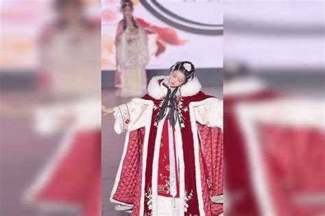 青春不常在，抓紧谈恋爱青春