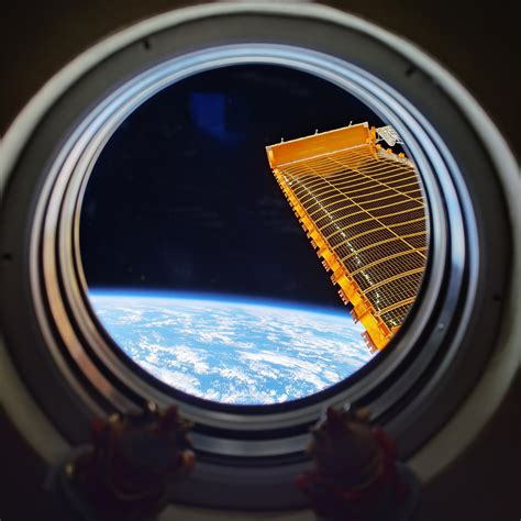 天宫空间站实验舱睡眠区亮相：航天员竖着睡，下半年就要用 神舟 飞船 对接口