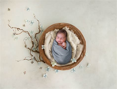 Lyna Tessa Photography Maternity Photoshoot In Home Newborn