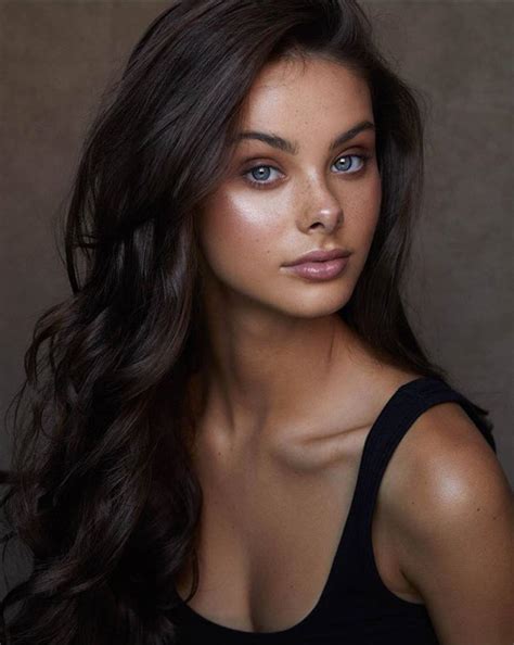 Meika Woolard Irtr Scrolller