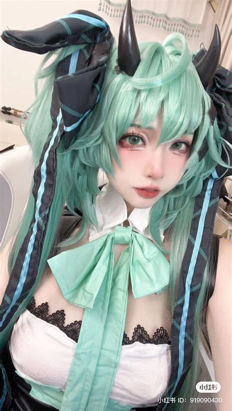 Pin By Precious Lyn On Cosplay Make Up Tutorial Miku Cosplay Cosplay