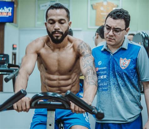 Wander Silva Volta Em Plena Forma Ao Azulão Correio De Carajás