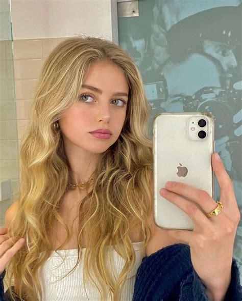 Pinterest Blonde Hair Girl Blonde Wavy Hair Pretty Blonde Girls