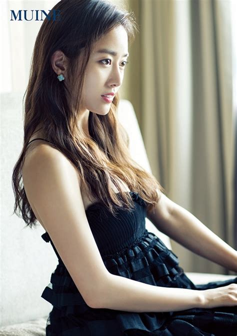 전혜빈 시스루 드레스 입고 절정의 고혹미 연예 기사 더팩트