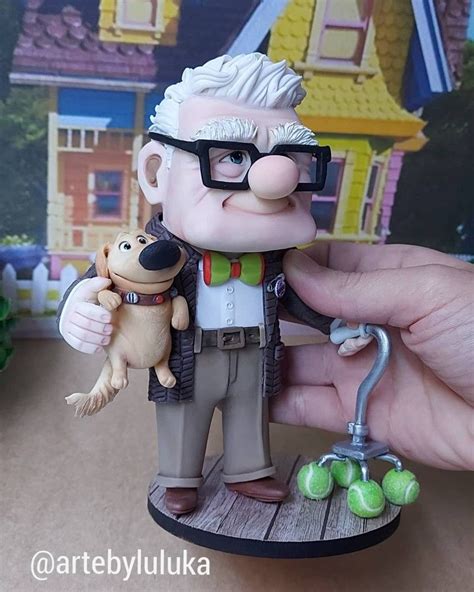 Sr Carl Fredricksen De Biscuit Do Filme Up Em 2025 Porta Retrato De Papelão Arte Com Gatos
