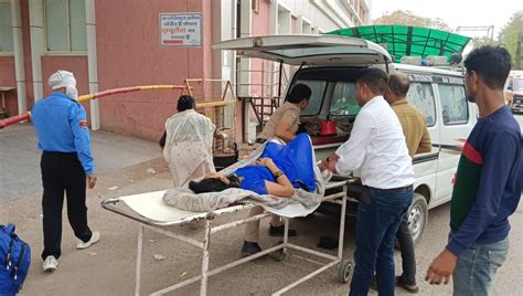 Mp Shocker Woman Gives Birth At Platform In Morena Railway Station