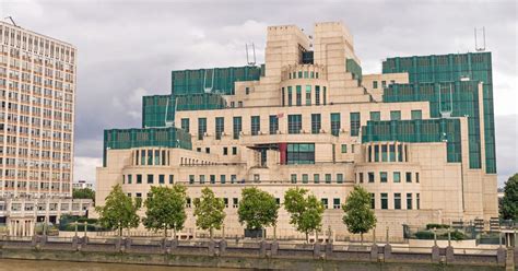 Mi5 To Recruit Working Class Spies In A Black And Ethnic Minority