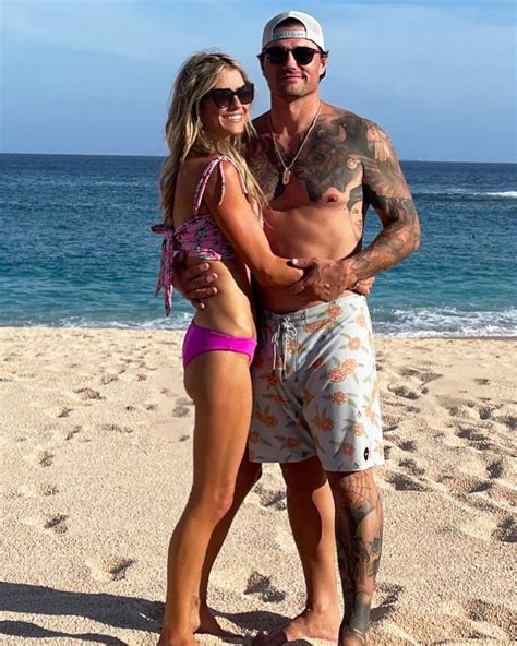 Hgtvs Christina Haack Has Married Realtor Josh Hall