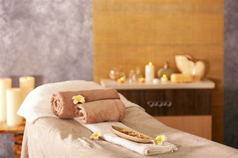 How I Survived My First Nude Spa Experience Noelle Daydream