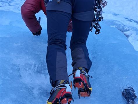 Reportage Eisklettern