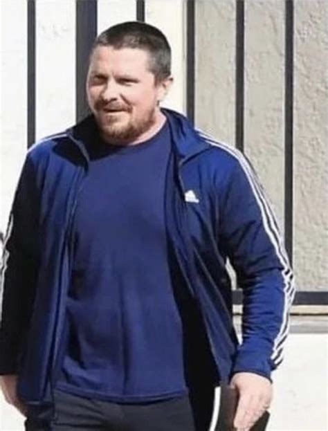Is This Man Why Is He Fat Is He Stupid R Batmanarkham