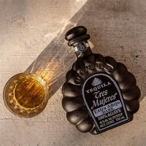 Tequila Extra Añejo Dark Premium Reserva Especial Tequila Tres Mujeres