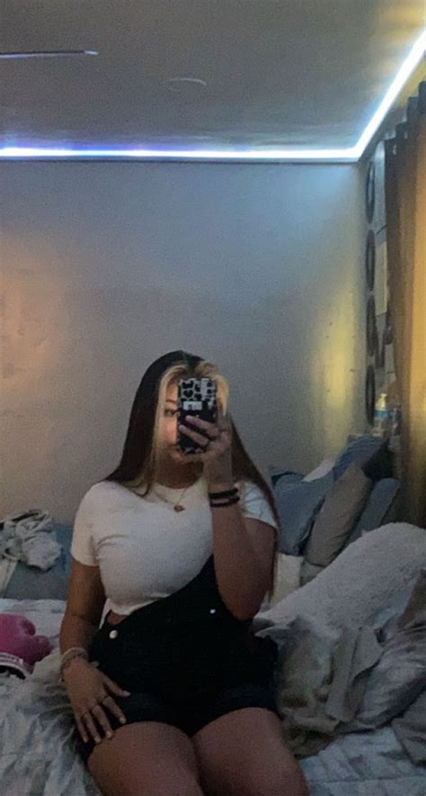 Pin By Aitana Bulnes On Guardado Rápido Bikinis Mirror Selfie Selfie