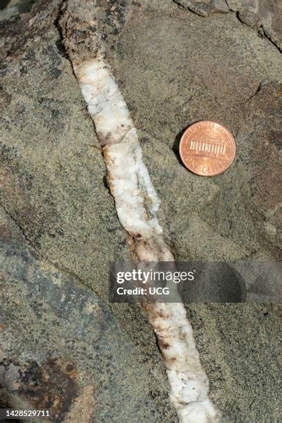 Quartz Rocks Photos And Premium High Res Pictures Getty Images