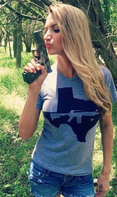 Красивые девушки с оружием Zefirka